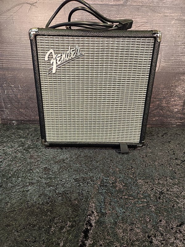 Fender Rumble 15 Bass Combo Amplifier (Raleigh, NC) | Reverb