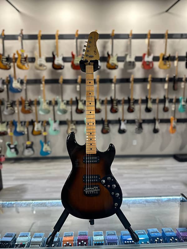 Used 1982 G&L F-100 Series II Sunburst w/case TSS4021 | Reverb