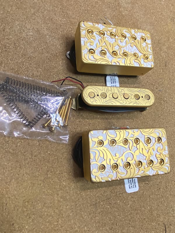 DiMarzio Utopia (Steve Vai) Set Gold over White | Reverb