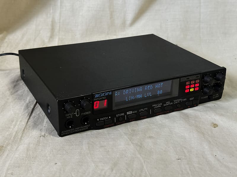 ZOOM 9050 ADVANCED INSTRUMENT EFFECTS PROCESSOR w/ power | Reverb