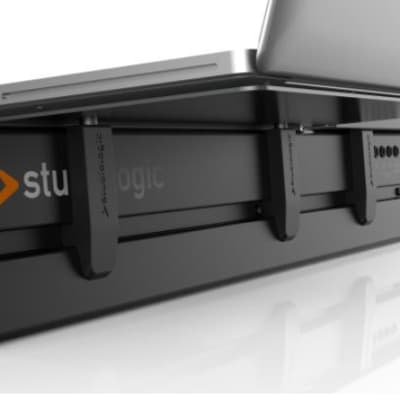 Studiologic Magnetic Computer Plate | Reverb