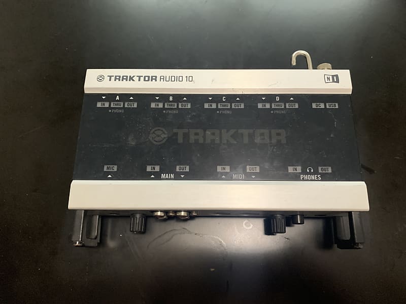 Native Instruments Traktor Audio 10 Audio Interface | Reverb