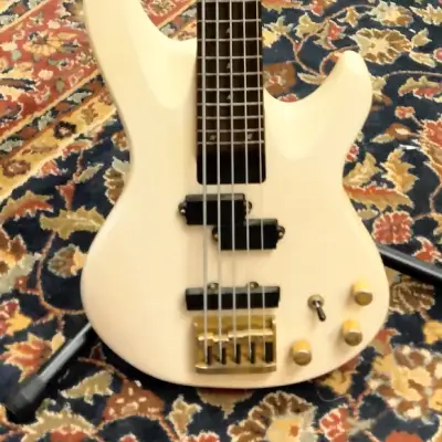 Samick Saturn 5 String Bass Guitar | Reverb