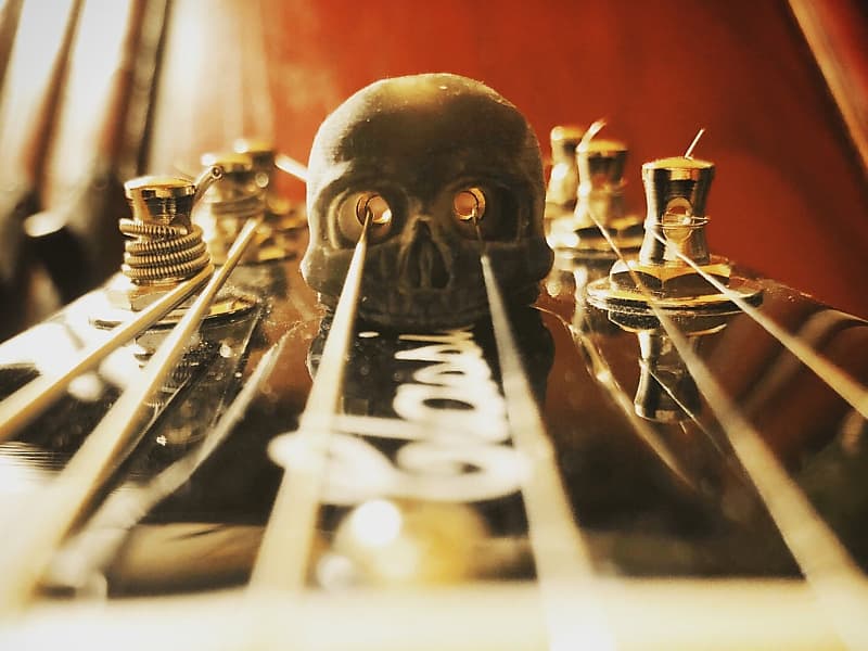 Tune Voodoo guitar string guide for fixing tuning issues | Reverb