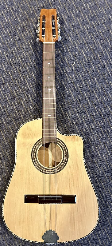 Cuban Tres by Cuban luthier Leandro Rojas Tres 2002 - Glissy | Reverb