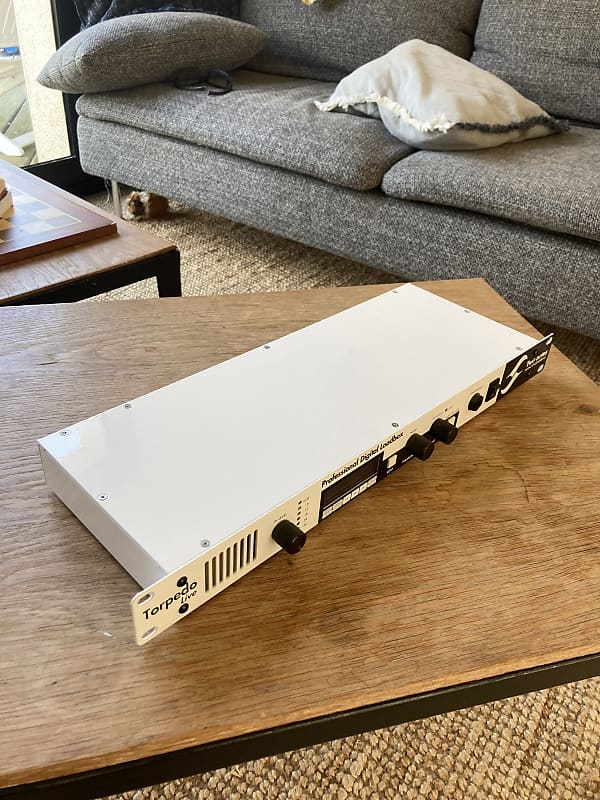 Two Notes Torpedo Live Digital Loadbox 2010s - White/Black | Reverb