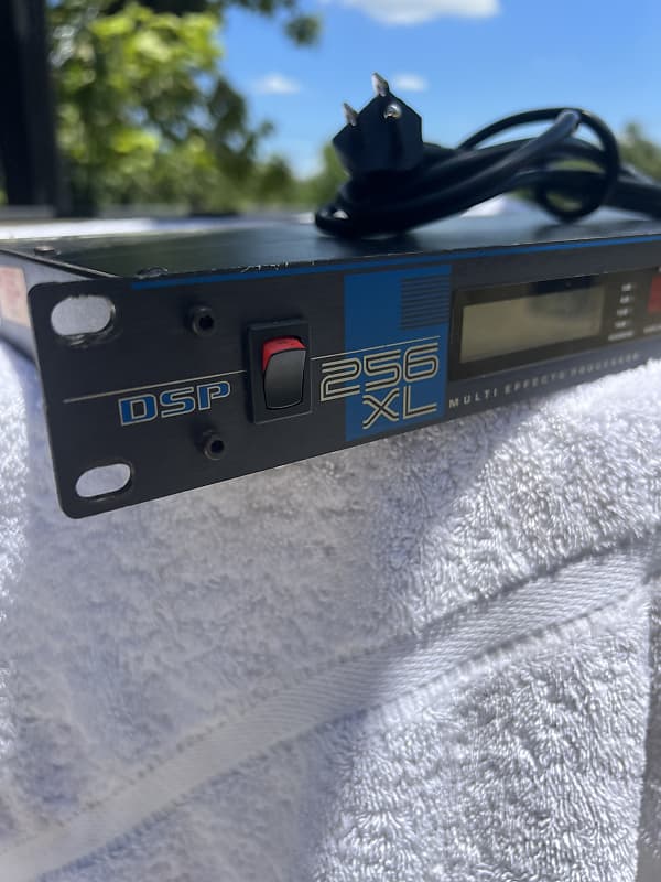 Digitech DSP 256 multi effects processor | Reverb