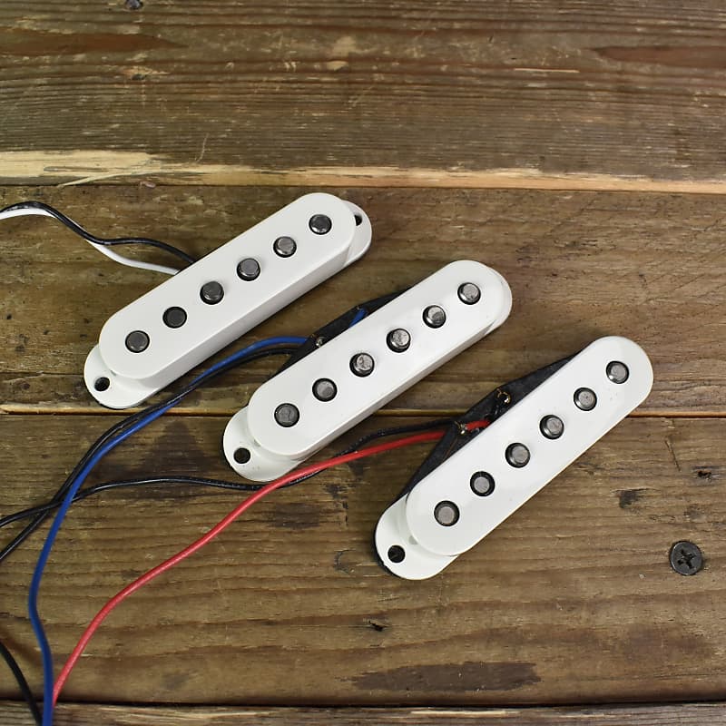 Pre-Owned Fender V-Mod Pickups | Reverb