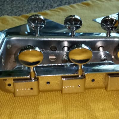 Rickenbacker 6 string horseshoe pickup with tuner pan, tuners | Reverb