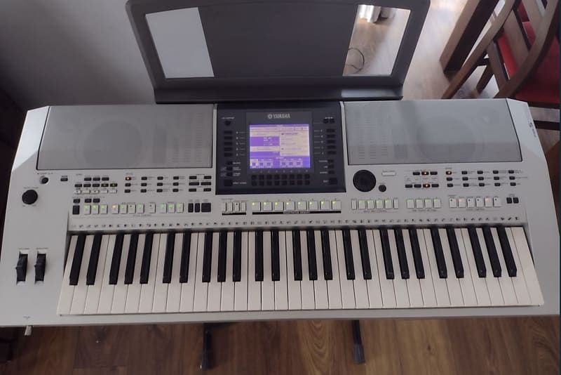 Yamaha PSR S700 Keyboard workstation | Reverb