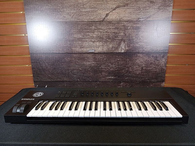 Native Instruments A49 MIDI Keyboard (Carle Place, NY) | Reverb
