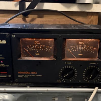 Yamaha Professional Power Amplifier P 2200 1976 | Reverb