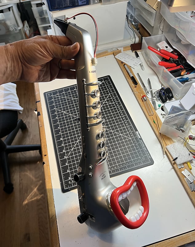 Casio DH-100 Saxophone Digital Horn - Vozophone - Circuit | Reverb