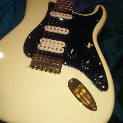 Custom Shop Clone Strat tribute hard tail - Vintage Cream | Reverb