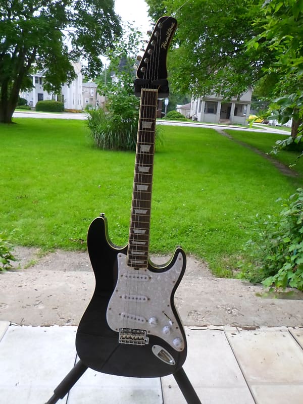Hamiltone Neck Through Electric Guitar ST 2010 - Black | Reverb UK