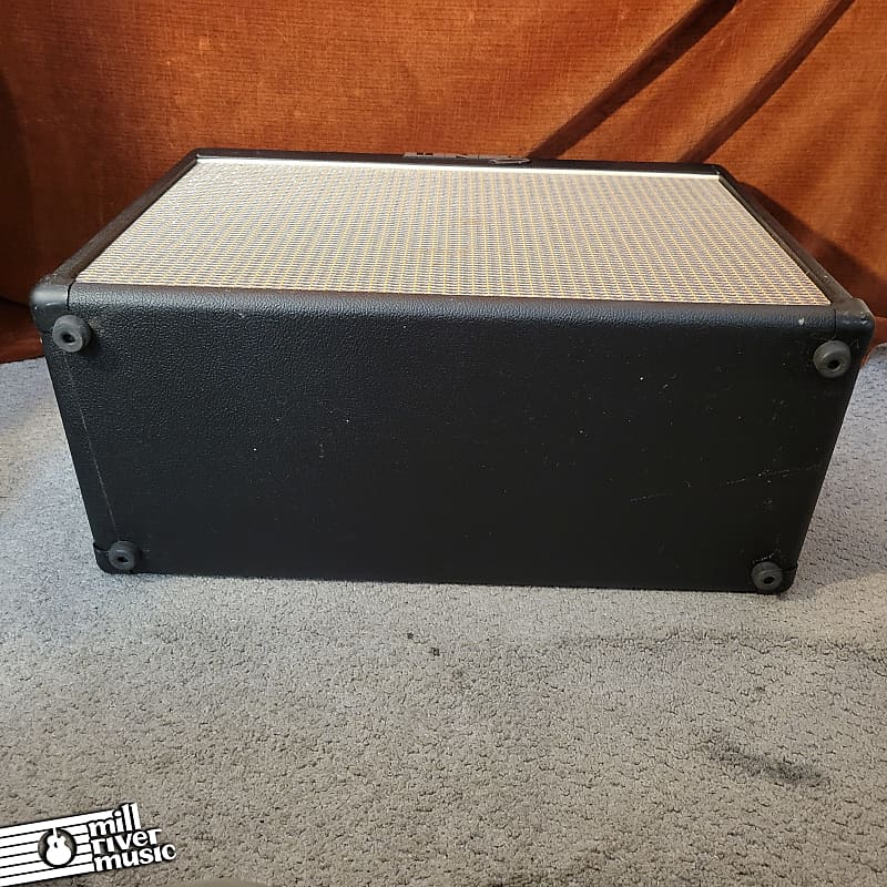 Line 6 Flextone II Plus 60-Watt Mono / 100-Watt Stereo 1x12 Line 6 Flextone II Plus 60-Watt Mono / 100-Watt Stereo 1x12