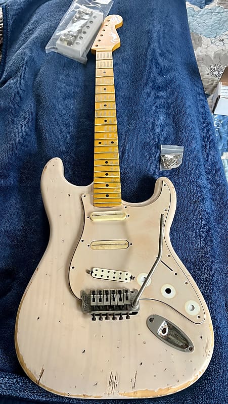 Fender strat - Relic | Reverb