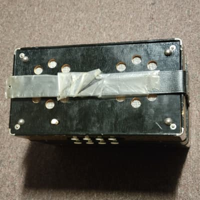 Used Hohner Vienna Model 2915 2-Row 8-Bass 21-Treble Button | Reverb