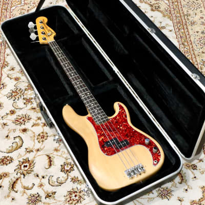 Fender 1972 Precision Bass Guitar, Natural with Hard Case | Reverb UK