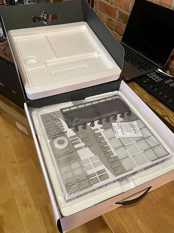 Native Instruments Maschine MKIII Dinamo Limited Edition | Reverb