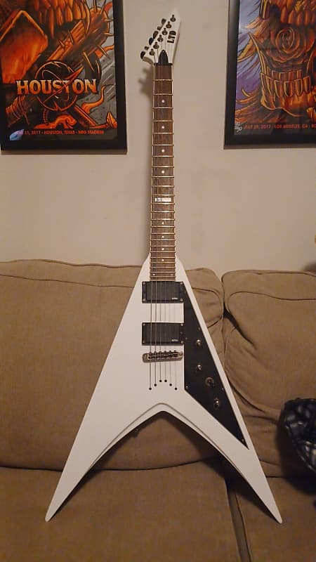 ESP LTD V-300 Snow White | Reverb