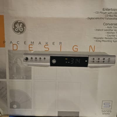 General Electric GES050 Spacemaker Design Kitchen Radio & CD | Reverb