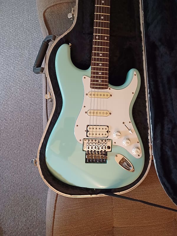 Fender MIJ Stratocaster Floyd Rose 1995 - Daphne Blue | Reverb