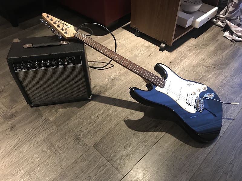 Fender Starcaster w. Amp (Frontman 15R) | Reverb