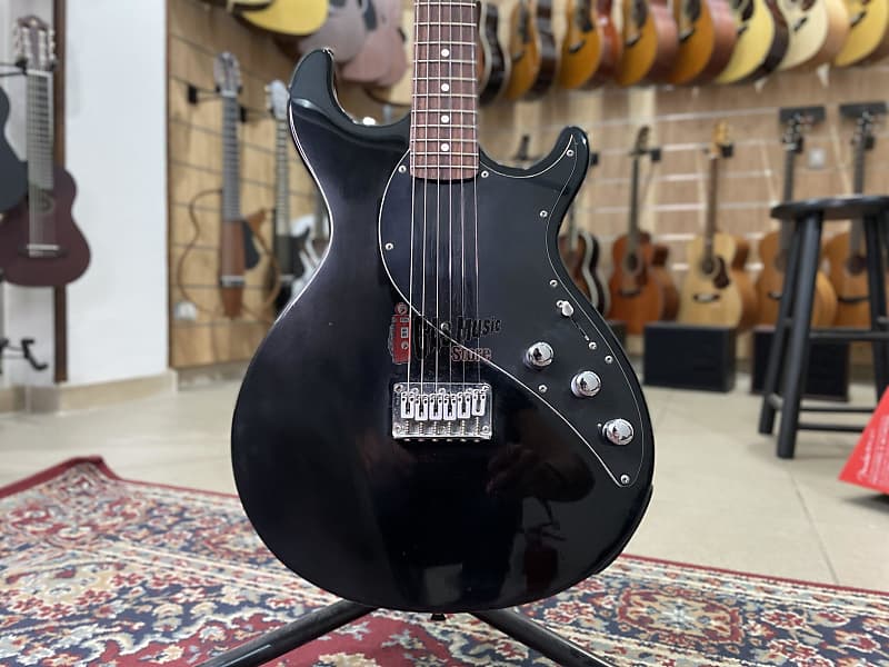 Line 6 Variax 300 Satin Black | Reverb