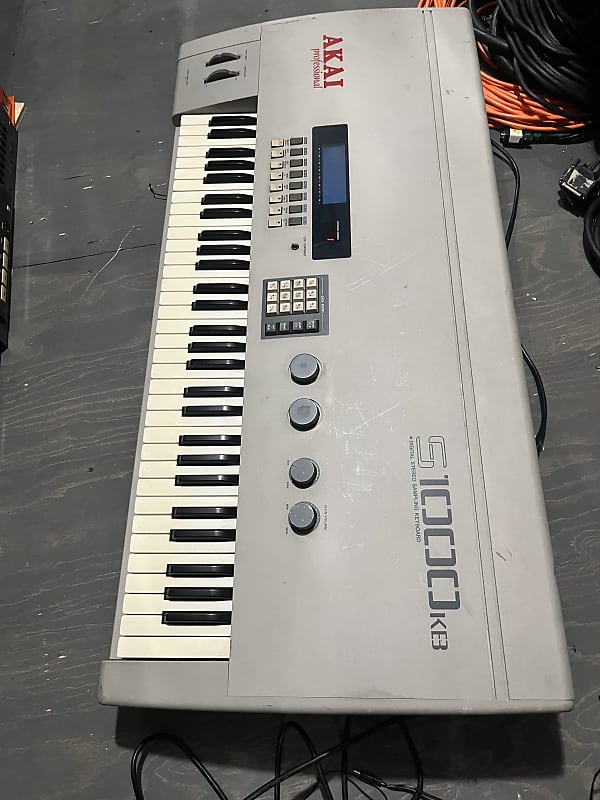 Akai S1000 digital stereo sampling keyboard | Reverb Canada