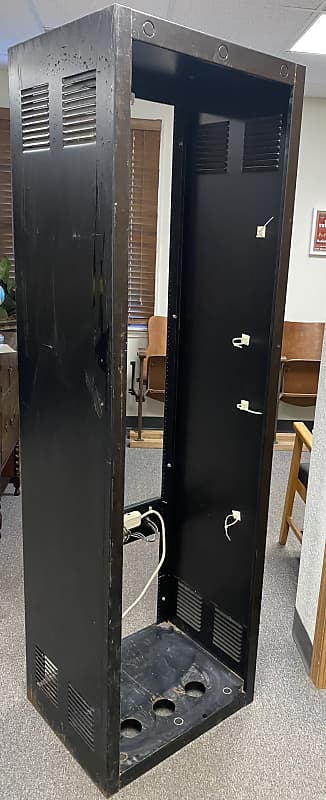 Equipment Rack 6’ 2000 - Black | Reverb