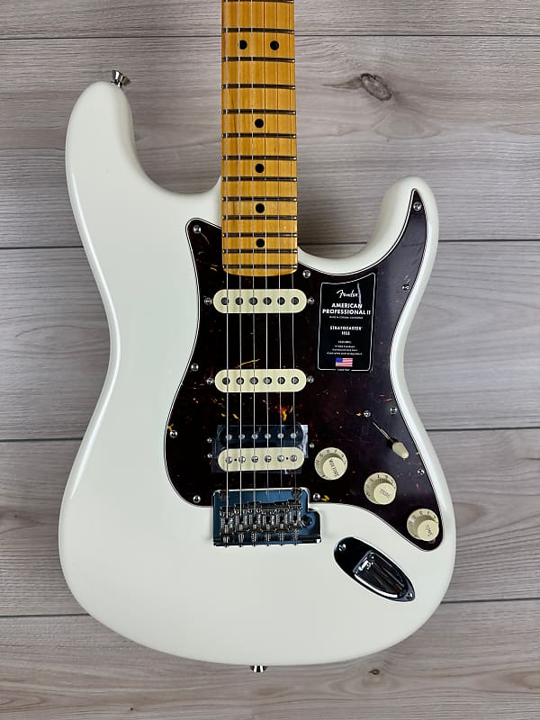 Fender American Professional II Stratocaste HSS, Maple | Reverb
