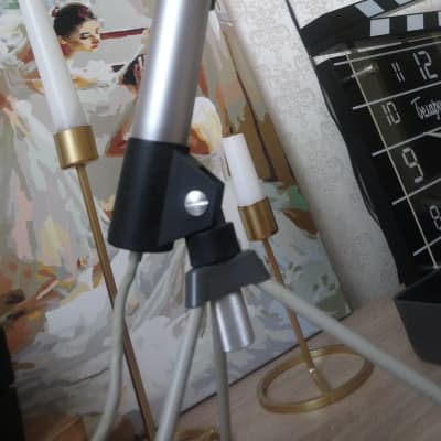 UHER M-942 dynamic microphone West Germany | Reverb