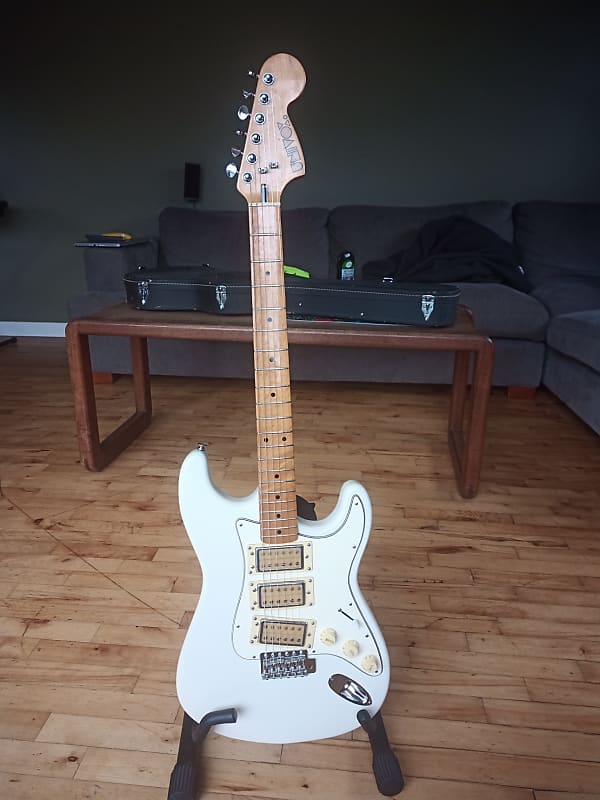 Univox Ripper White (Re-finished) | Reverb