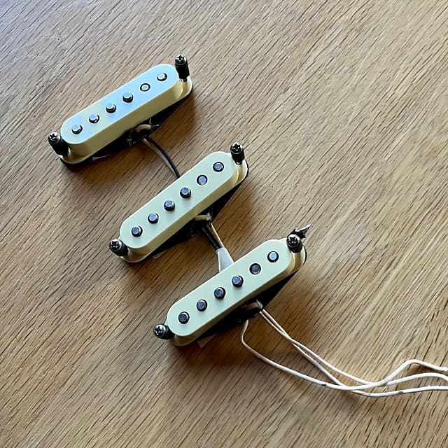 Fender American Vintage II Pure Vintage 61 Pickups AVRI | Reverb