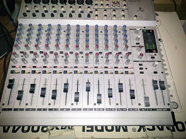 Behringer Eurorack MX2004A 2004 Standard | Reverb