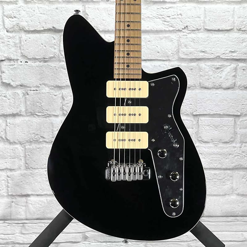 Reverend Guitars Jetstream 390 in Midnight Black | Reverb