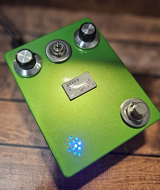 Hello Sailor Effects Abbey Road Fuzz - Kawasaki green | Reverb