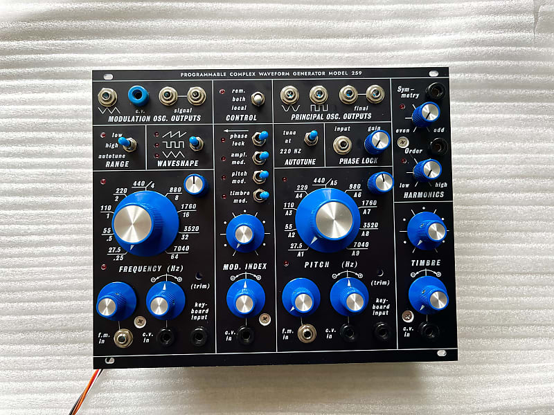 Black 259 Programmable Complex Waveform Generator [B*chla | Reverb