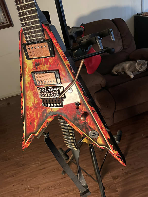 Dean V razorback Explosion | Reverb