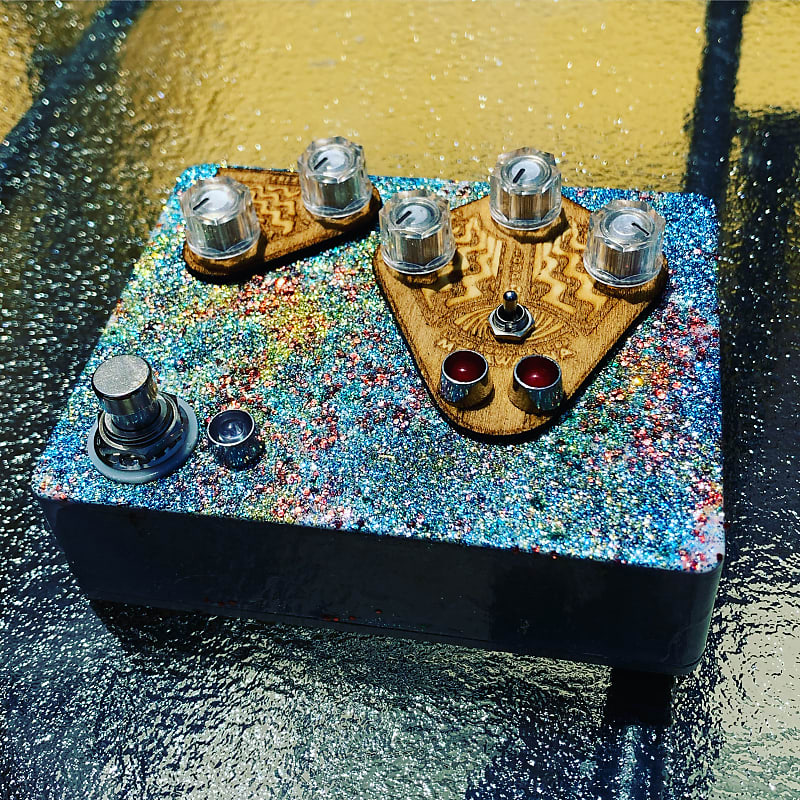 Lucid Sonic Devices Megawahna Envelope Filtered Fuzz Device | Reverb