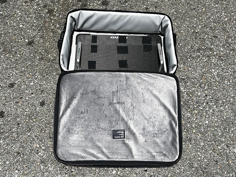 RARE! Mono Pedalboard Small CARBON FIBER and Club Accessory | Reverb