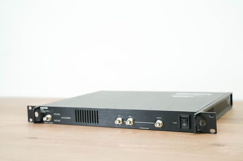 Shure PA421A 4-Port PSM Antenna Combiner - 470-952 MHz | Reverb