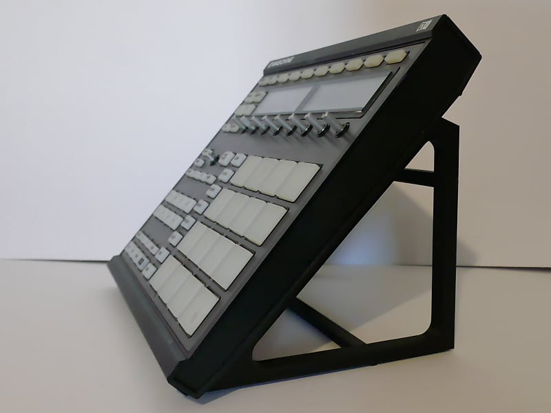 Native Instruments Maschine 22° desktop midi controller music | Reverb