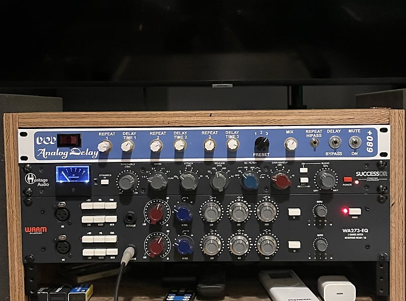 Custom Analog Delay Delay Rack | Reverb