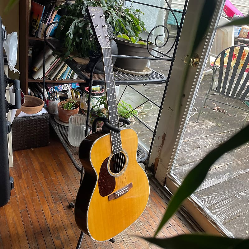 Left-handed Martin M36 acoustic guitar | Reverb UK