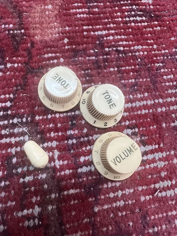 Fender Stratocaster Knobs Vintage 1963 white | Reverb