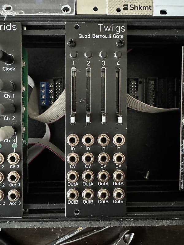 Mutable Instruments Twiigs (dual branches clone) | Reverb