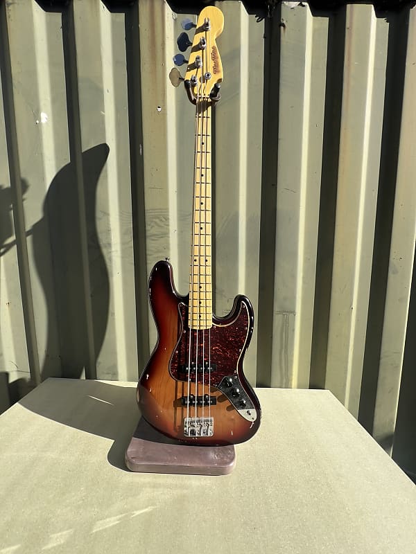 Jazz bass custom shop True tone by luthier Neil Haynes. | Reverb UK