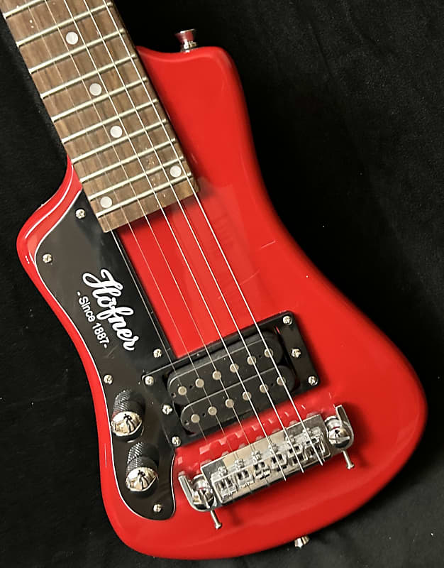 Hofner Left handed mini travel guitar w gig bag - Red | Reverb